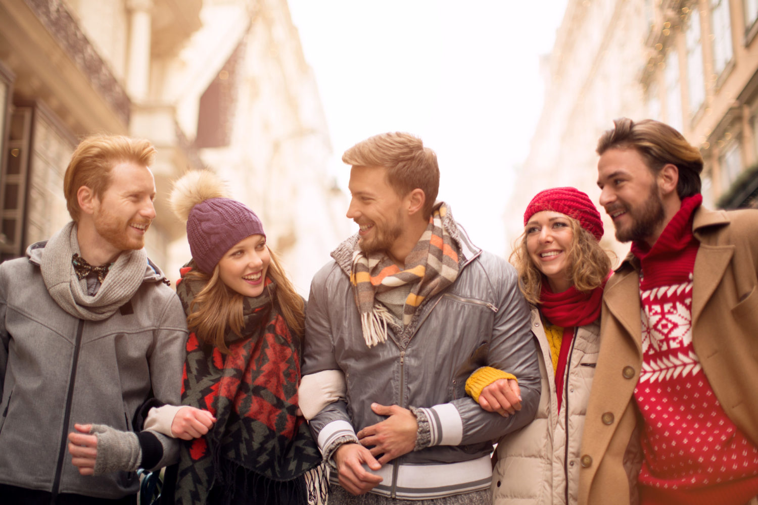 Tes amis, mes amis, nos amis... et notre couple? - Magazine Family