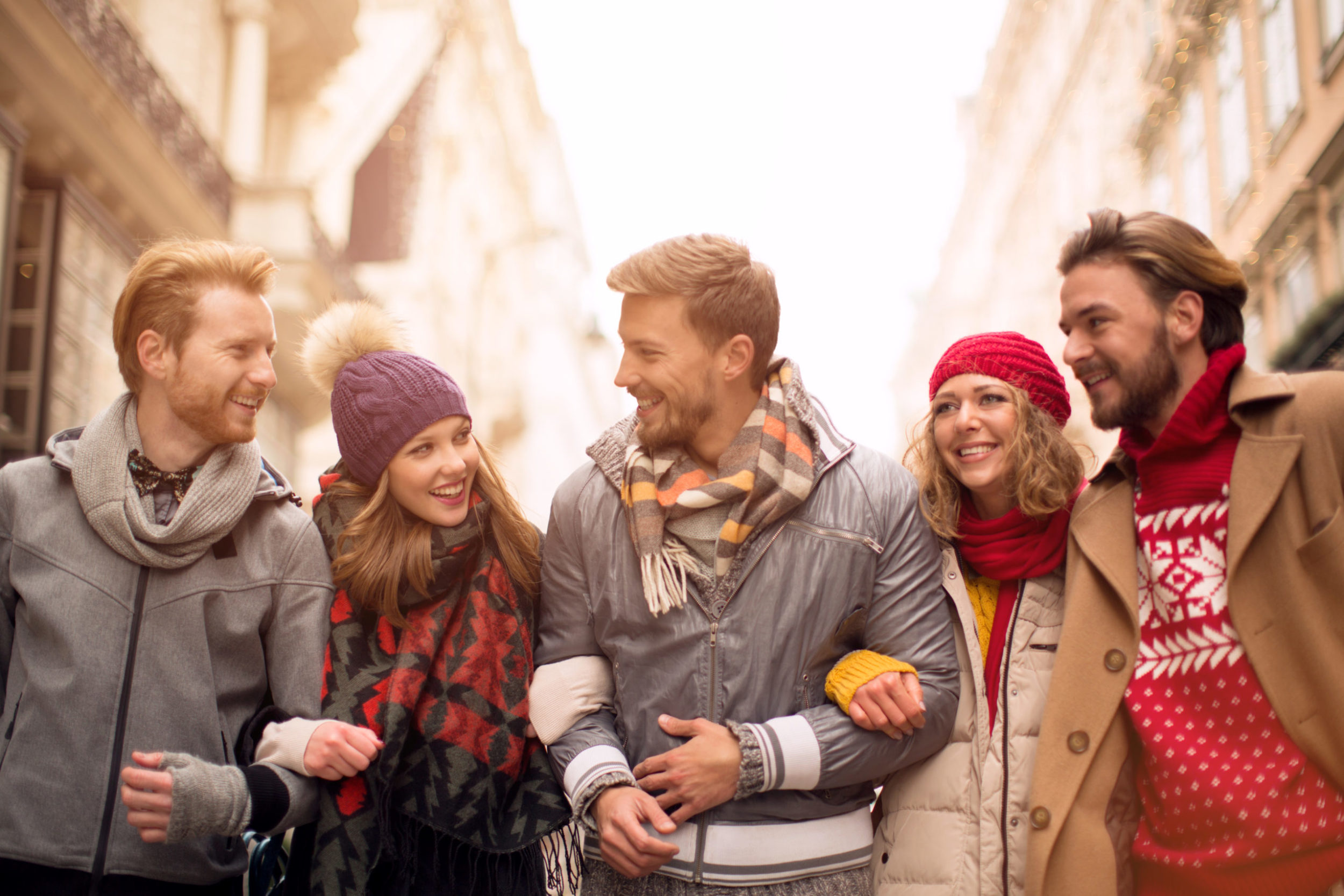 Tes amis, mes amis, nos amis... et notre couple? - Magazine Family